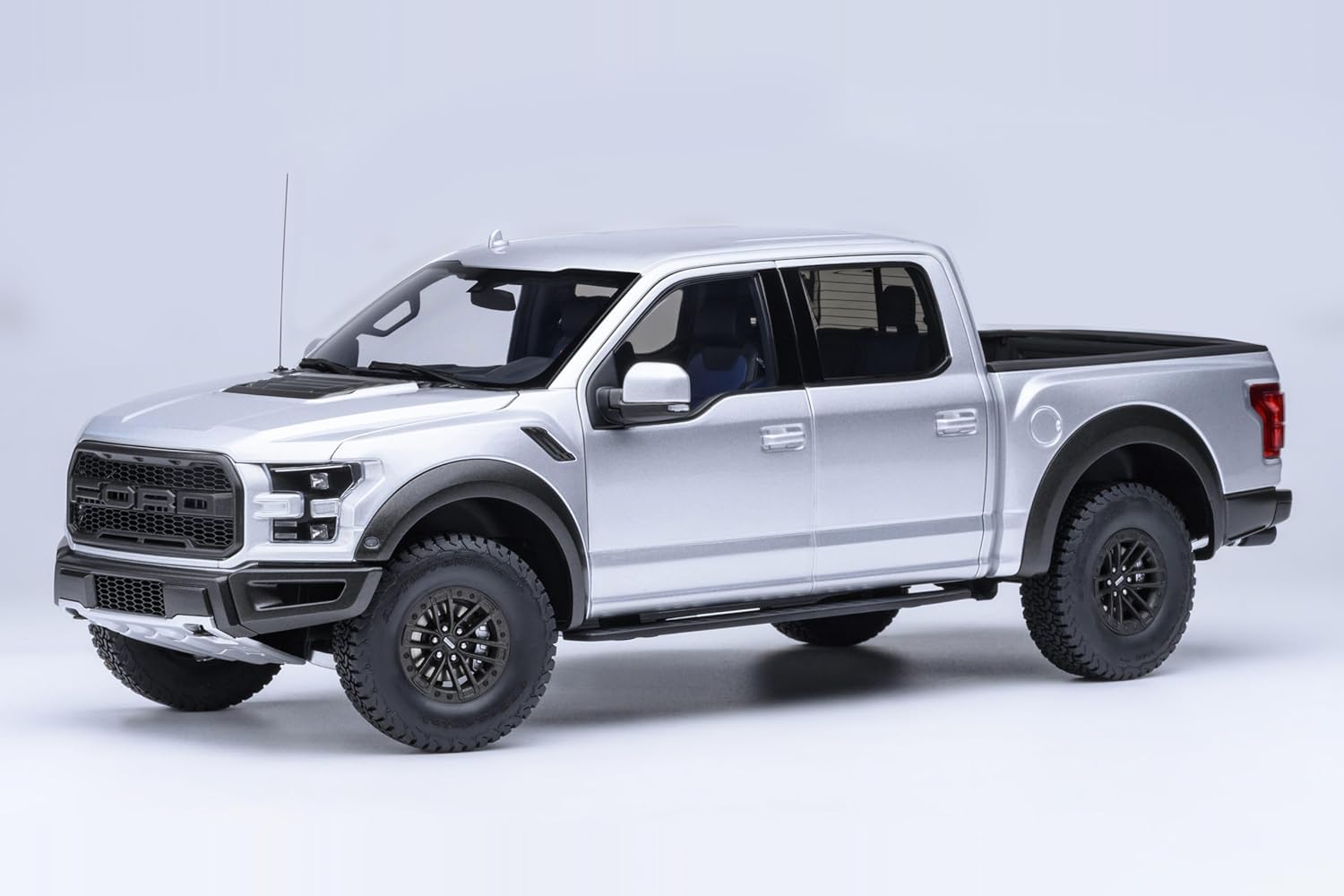 Amazon.com: AUTOart 2019 F 150 Raptor Pickup Truck Ingot Silver 1/18 ...