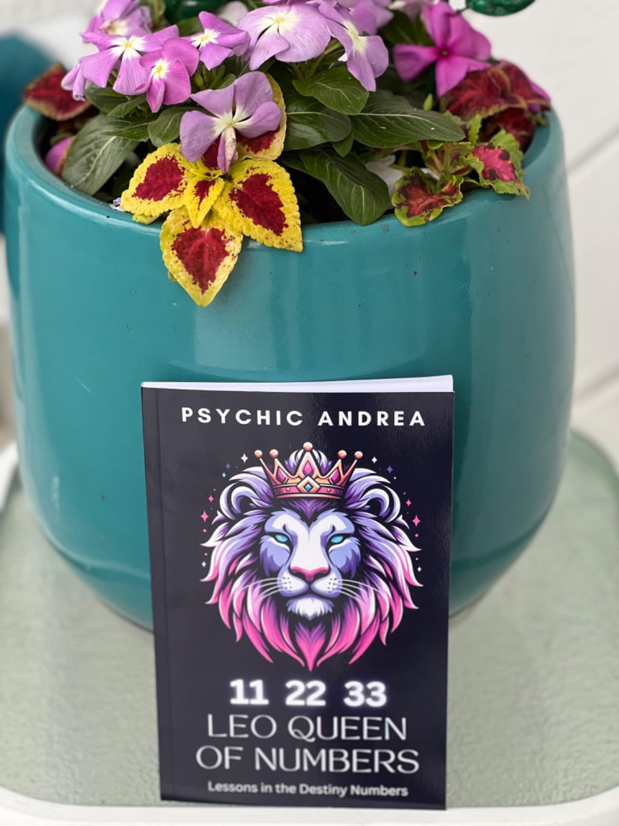 Leo Queen of Numbers: Lessons in the Destiny Numbers: Andrea, Psychic: 9798321433768: Amazon.com ...