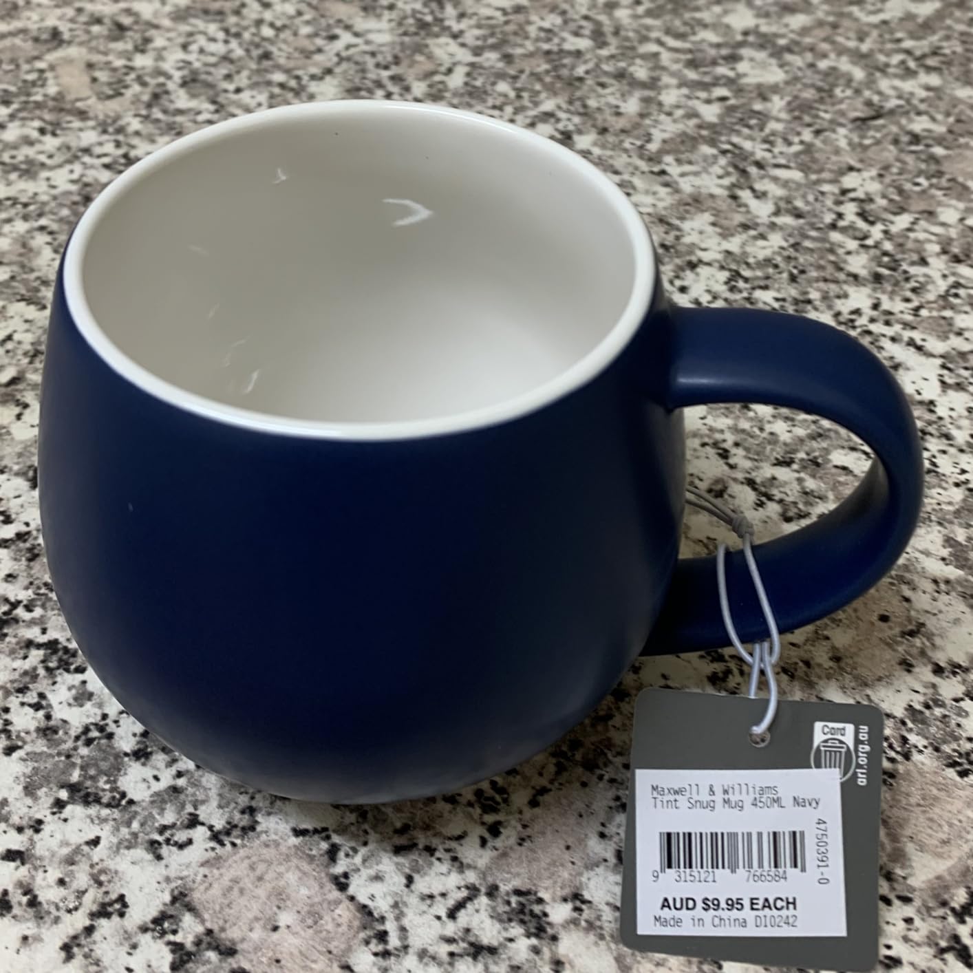 Maxwell & Williams Tint Snug Mug 450ML Charcoal : Amazon.com.au ...