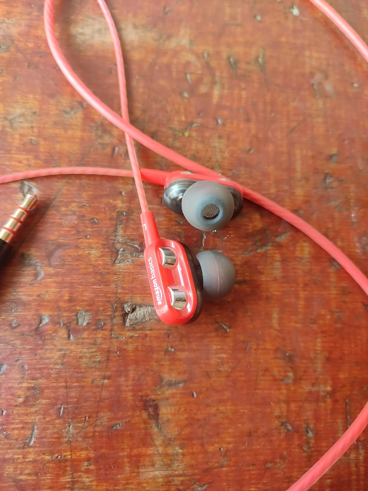 amazon basics in-Ear Wired Earphones with 9 mm Dual Drivers, in-Line ...
