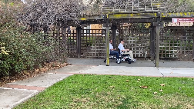 Watch Ranger Quattro XL Foldable Power Wheelchair Seat Trailer on ...