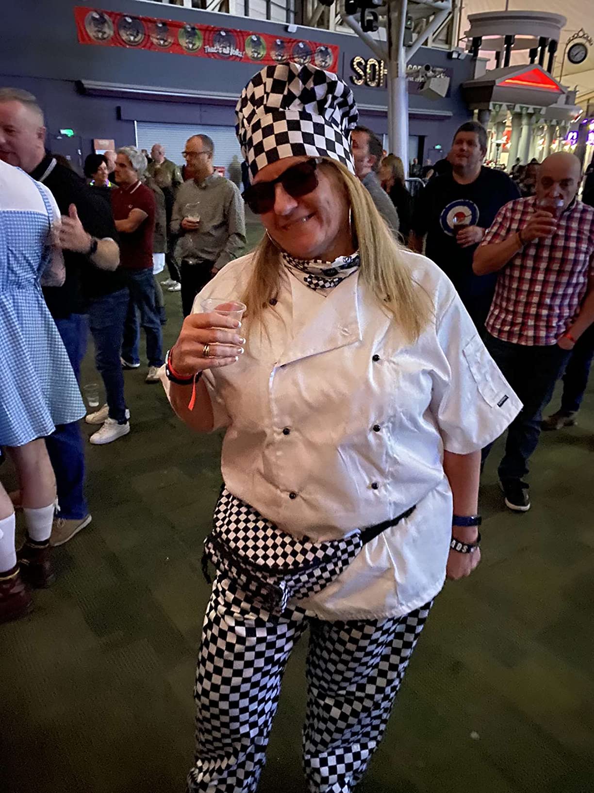 TRIXES Chef's Hat - Chequered Black and White - Professional Unisex ...