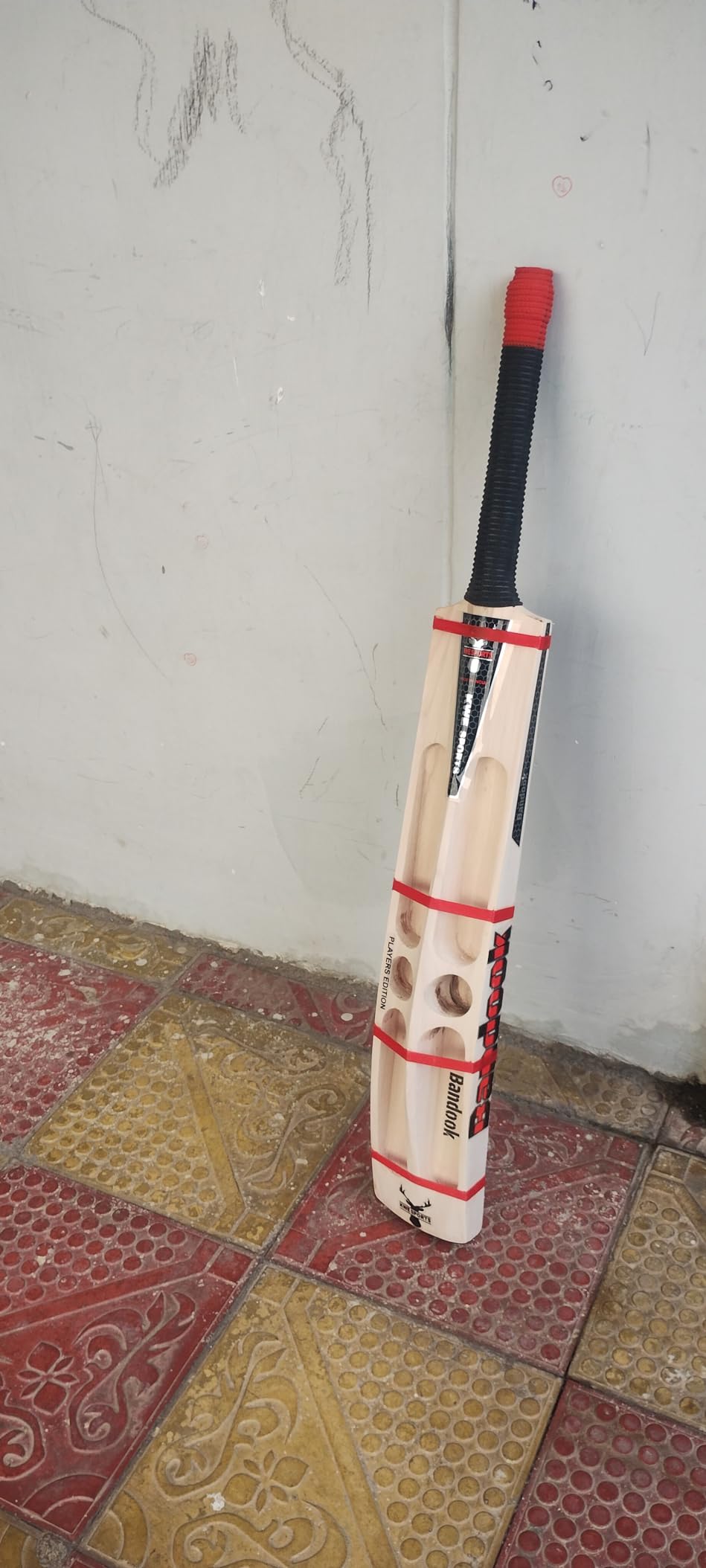 Kwesports Bandook bat 4 Scoop 2 Hole Kashmir Willow Hard Tennis Bat ...