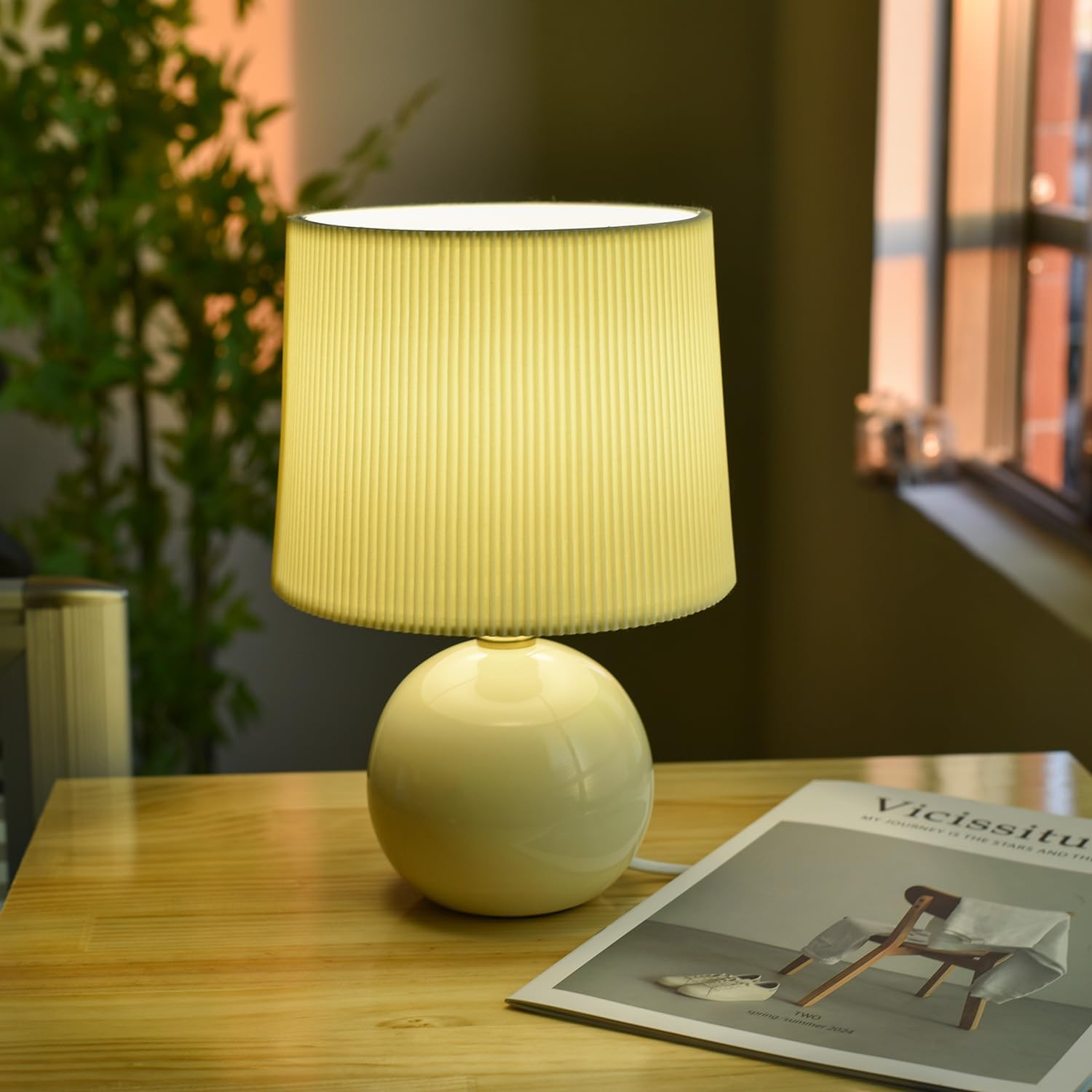 jonong Small Pleated Table Lamp, Ceramic Desk lamp,Modern Bedside ...