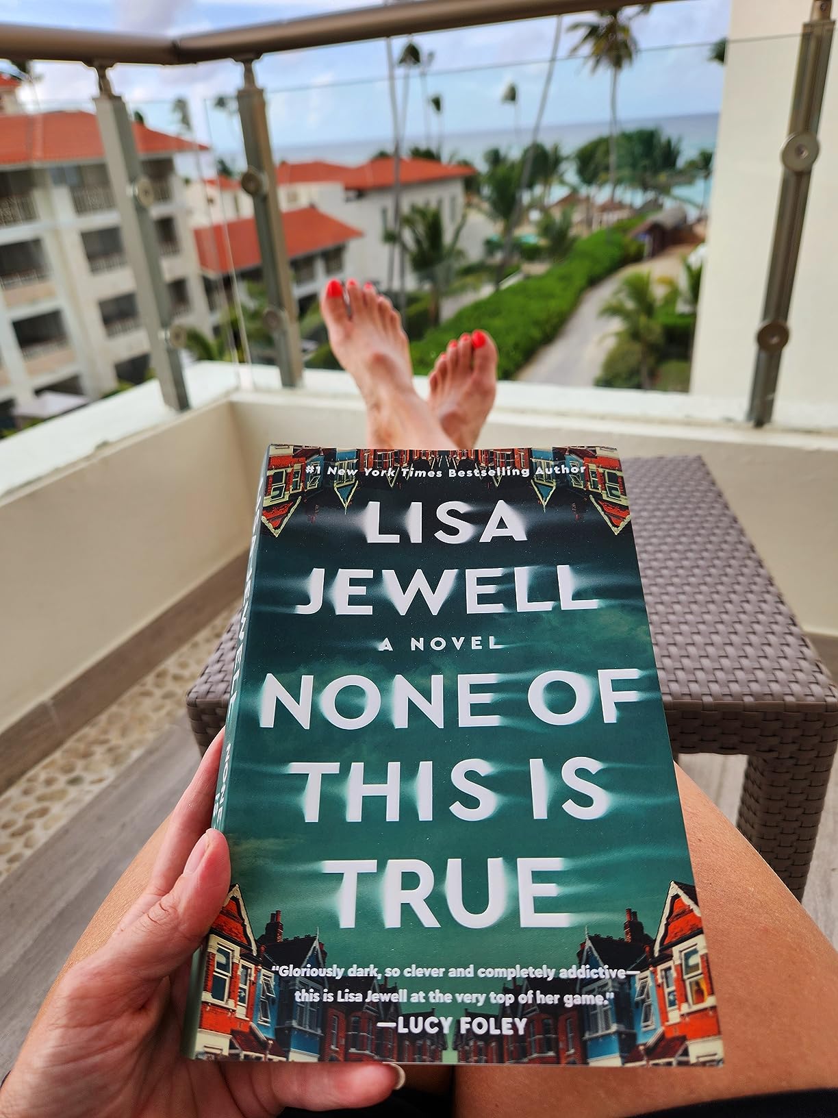 None of This Is True: A Novel : Jewell, Lisa: Amazon.ca: Books