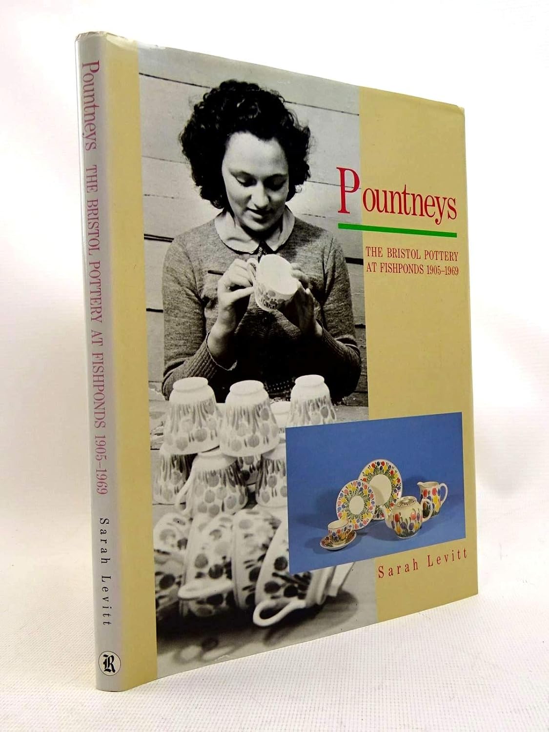 Amazon.co.jp: Pountney: The Bristol Pottery : Levitt, Sarah: 洋書
