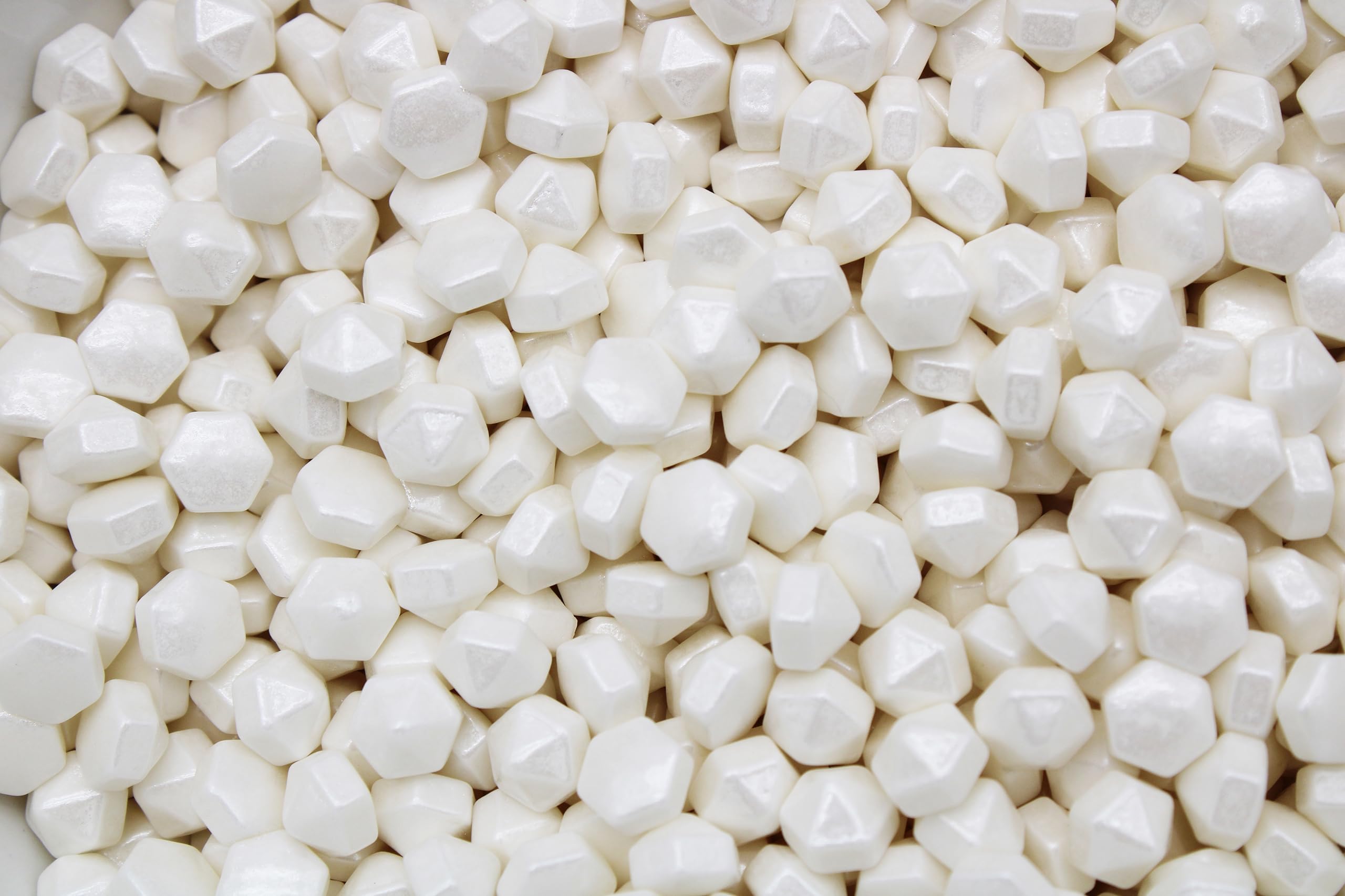 Amazon.com : Pearl White Edible Candy Beads 8 Ounce SIZE: 7MM For ...