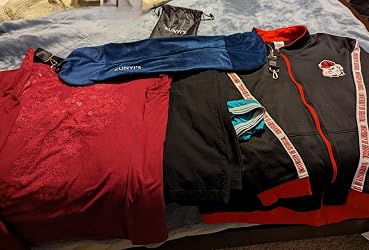 Amazon.com: Kunyi's Travel Pillow You Stuff with Clothes As Carry-On ...