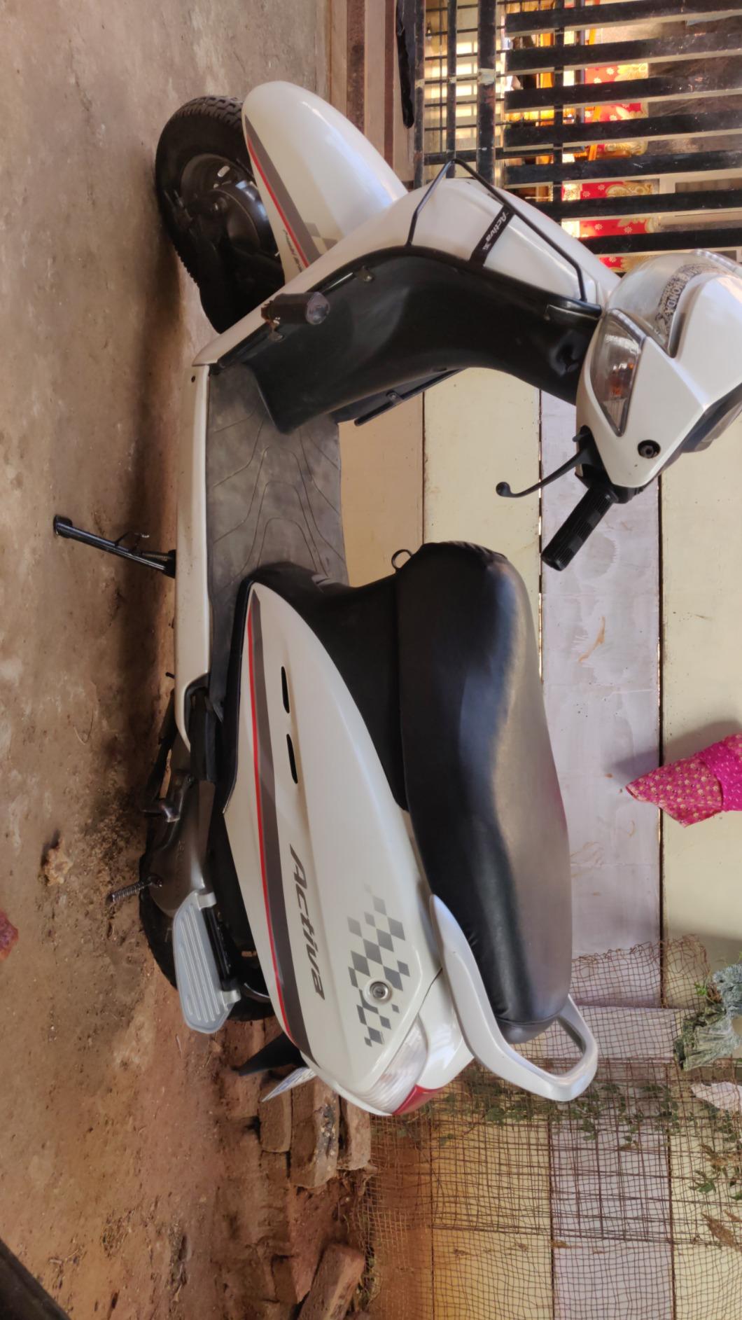 Autographix Moto Race Graphic Stickers for Honda Activa 3G (Set of 6 ...