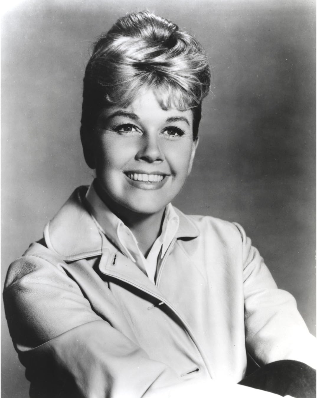 Amazon.com: Globe Photos ArtPrints Doris Day Portrait in Classic - Pop ...