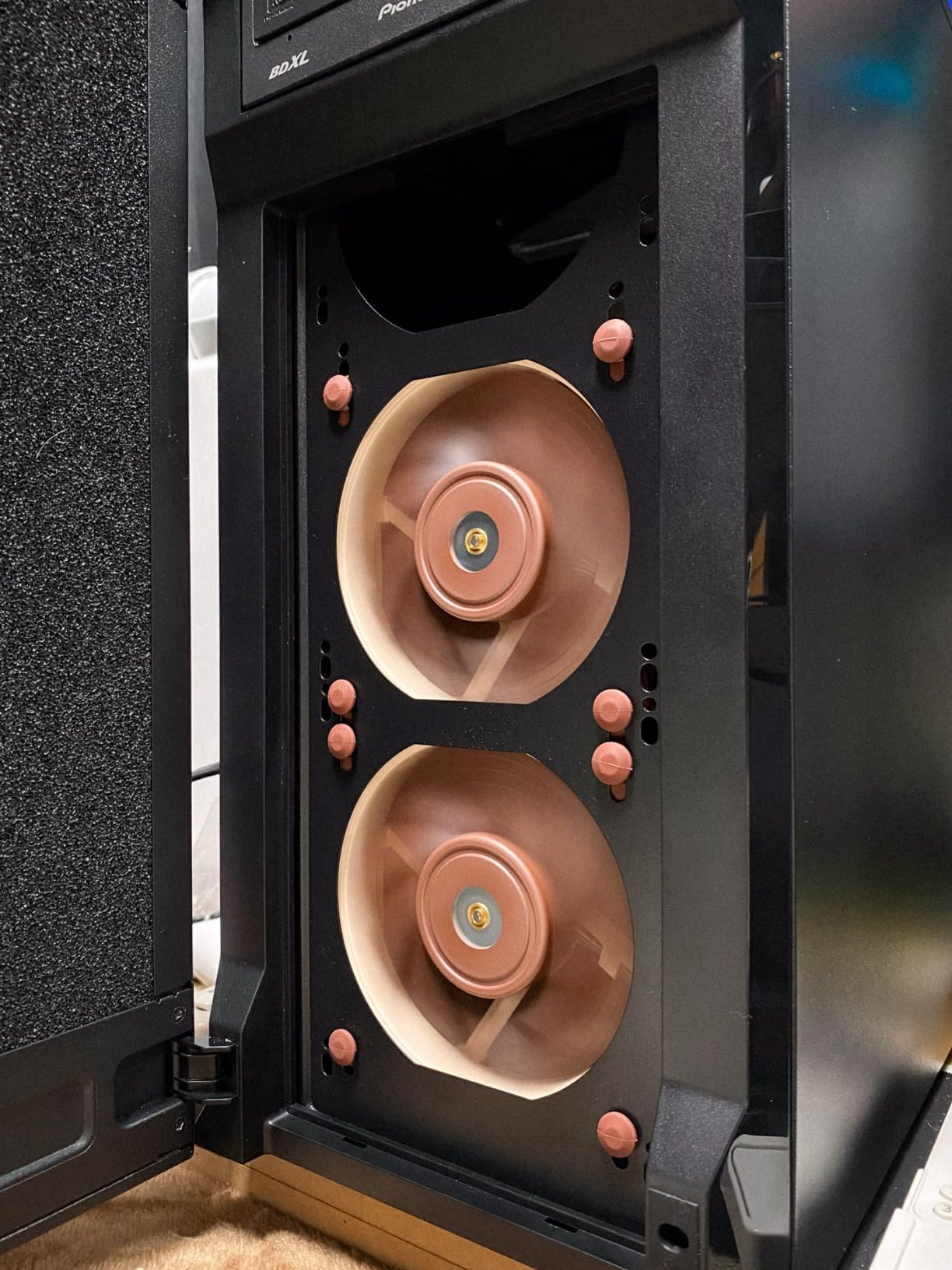 Amazon.co.jp: Noctua NA-SAV4, シリコン ゴム 防振 ファン取り付け マウントセット (16個入り, ブラウン ...