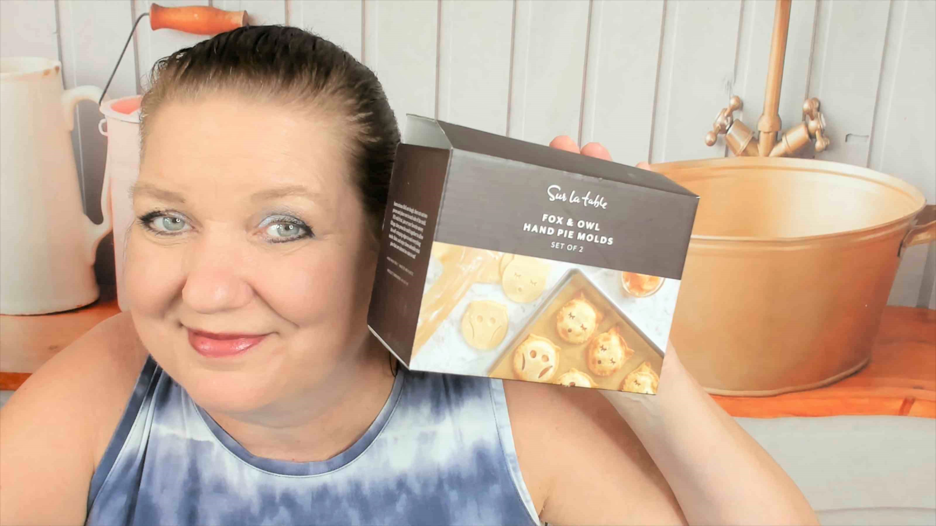 Watch Cute Fox and Owl Hand Pie Molds for Autumn by Sur la Table on ...