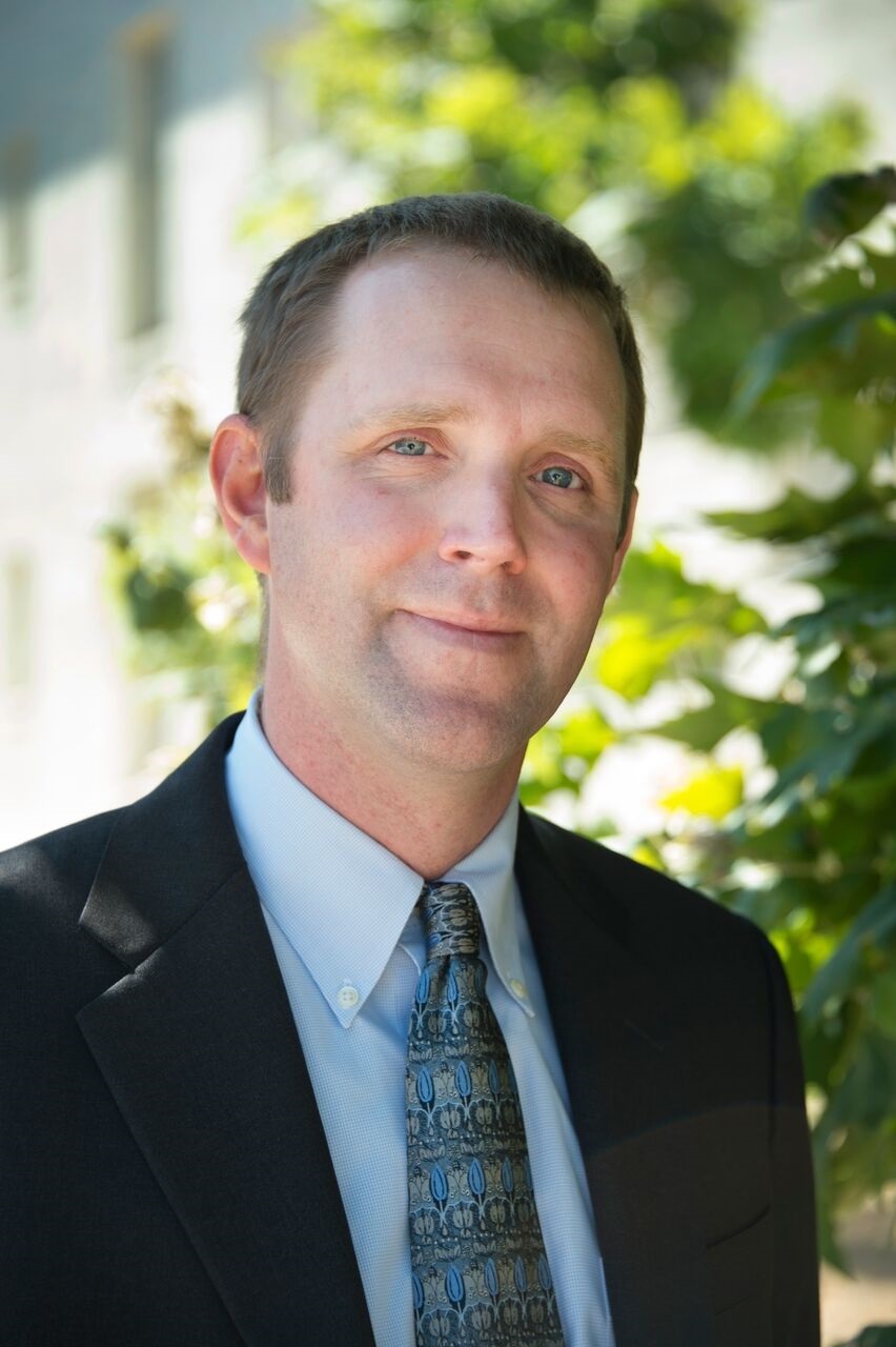 Amazon.co.jp: Ryan Gingeras: books, biography, latest update