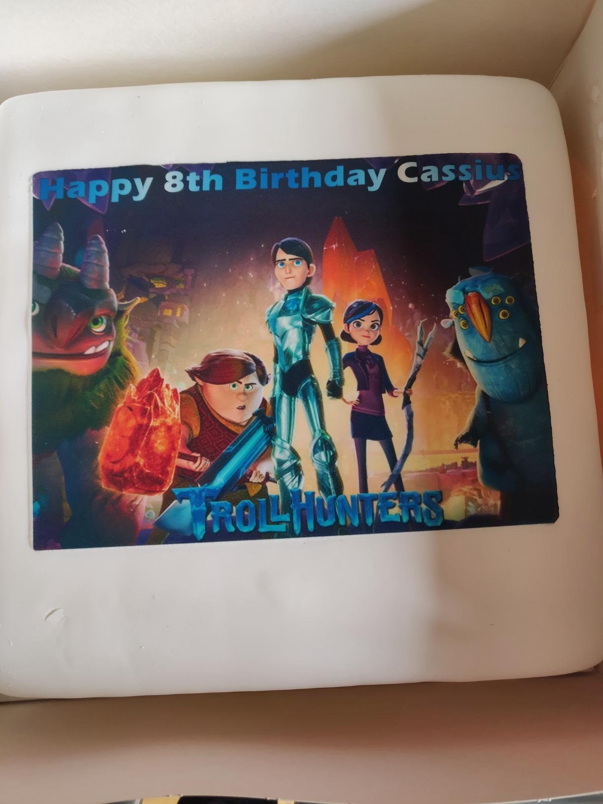 A4 Trollhunters Personalised Edible Icing Birthday Cake Topper : Amazon ...