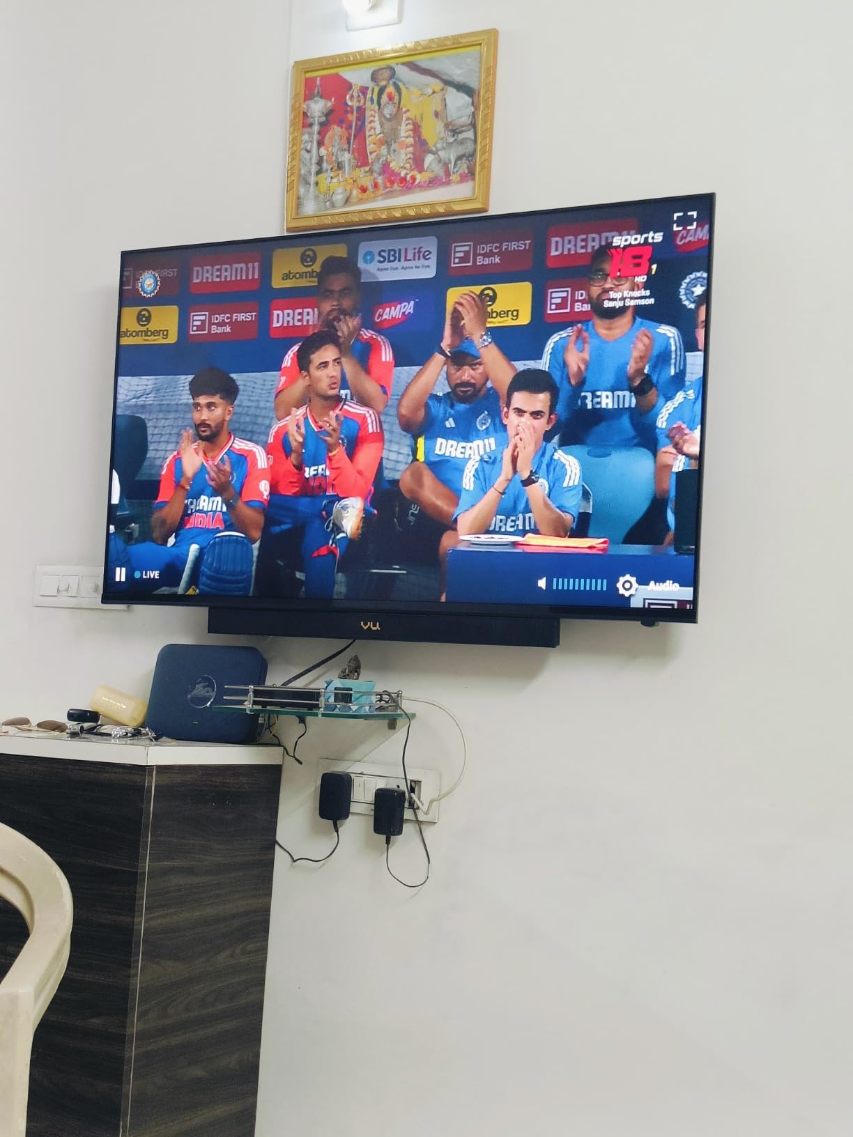 Vu 108cm (43 inches) Vibe Series QLED 4K Google TV 43VIBE24 (Black ...