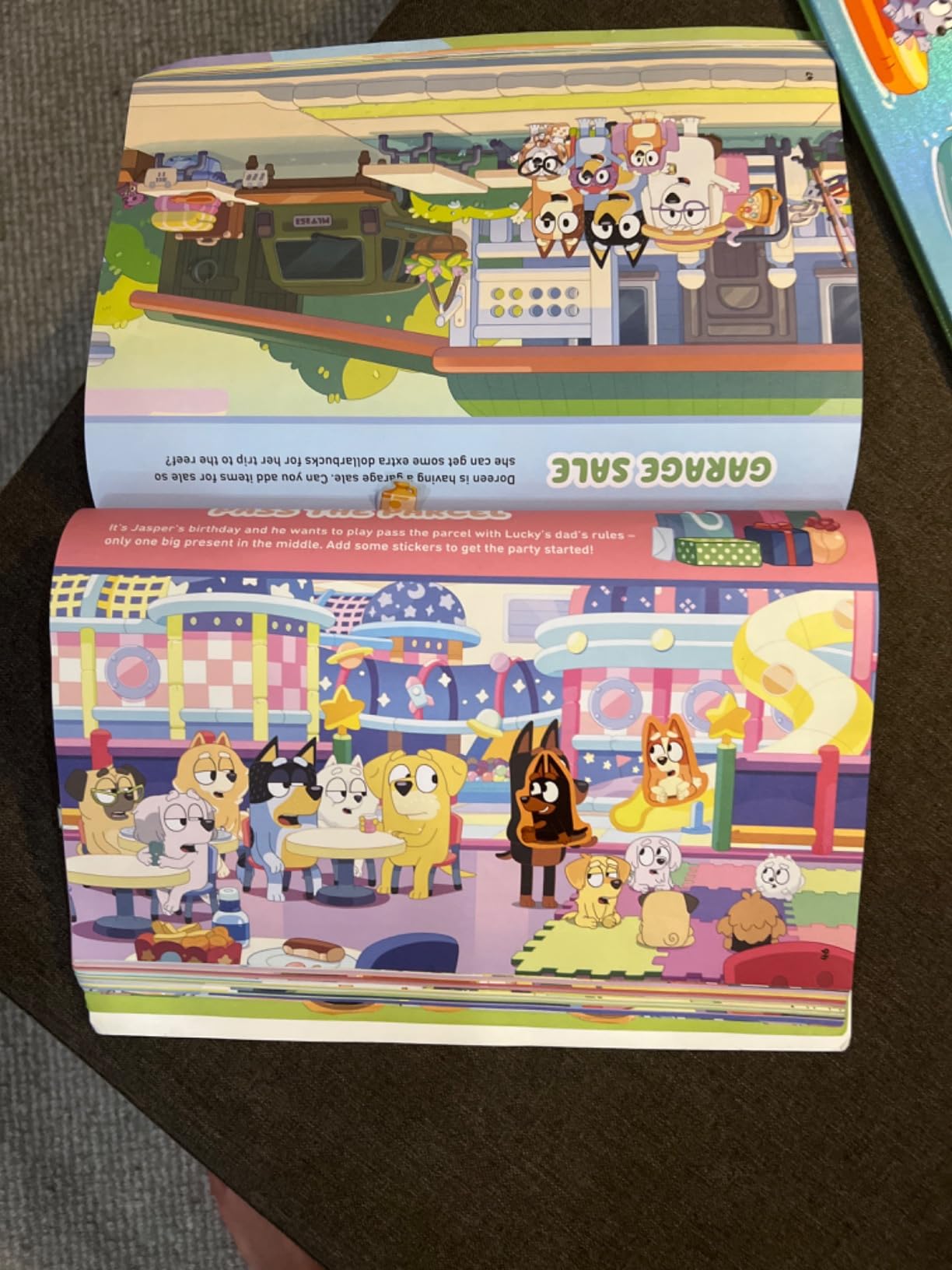 Bluey: Super Stickers : Bluey: Amazon.com.au: Books