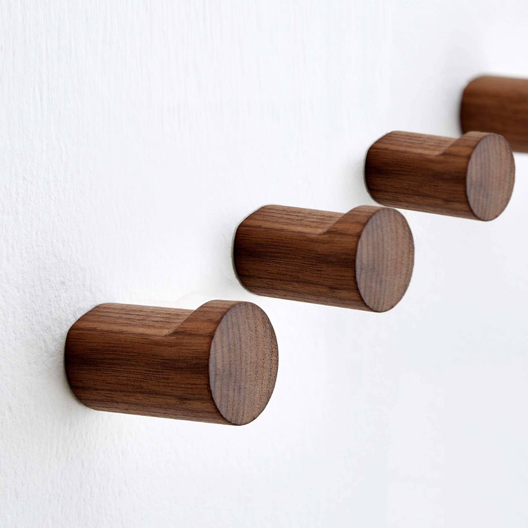 Amazon.com: NAUMOO Natural Wooden Wall Mounted Hooks - Pack of 4 ...