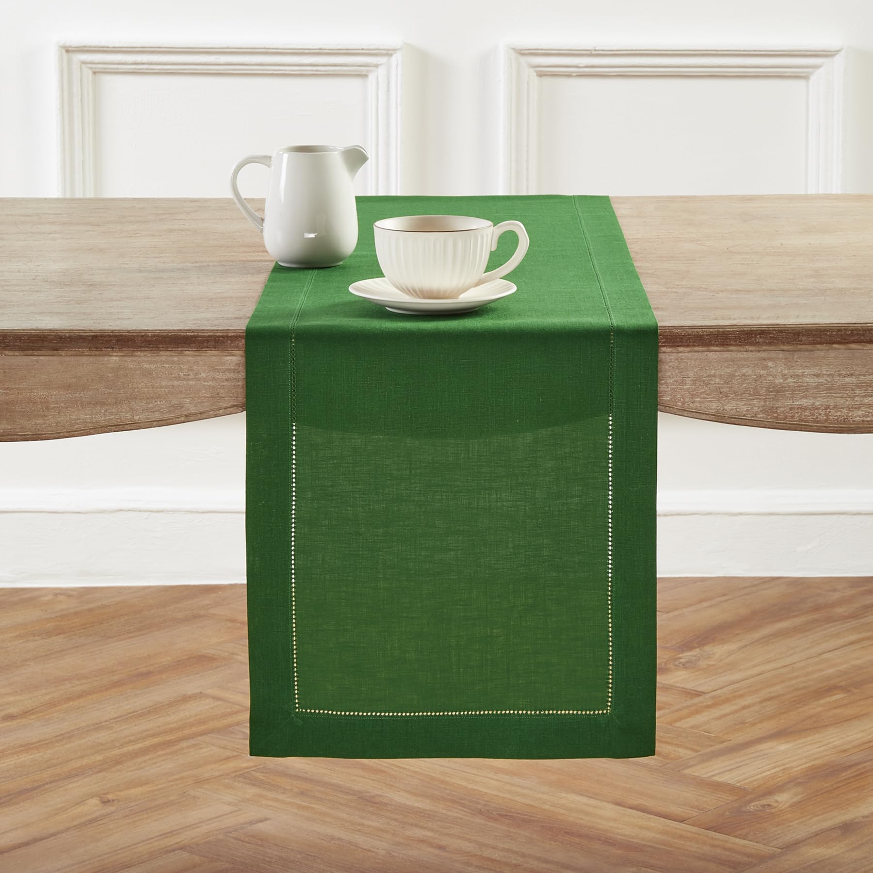 Amazon.com: Solino Home Garden Green Linen Table Runner 132 Inches Long ...