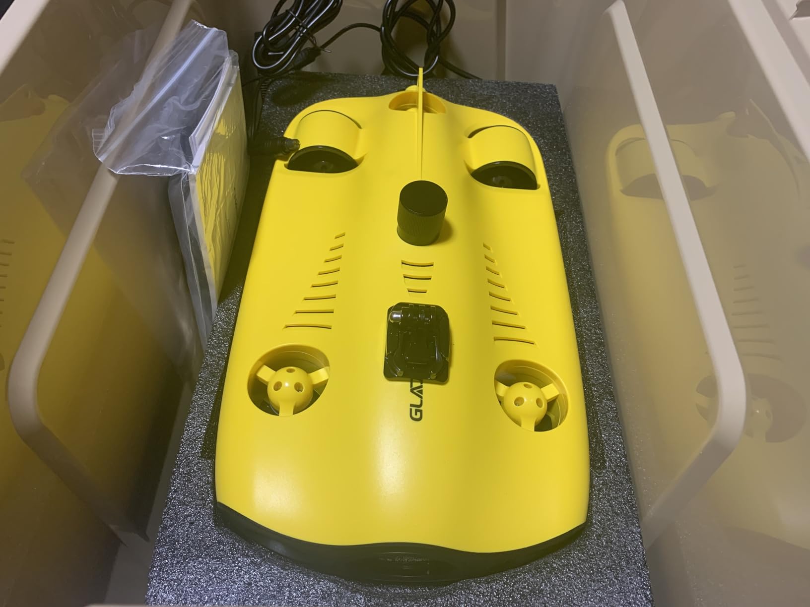 Amazon | GLADIUS MINIS 水中ドローン 4KUHD EIS 防振 水中カメラ テザーケーブル100m 最大深度100m 4 ...