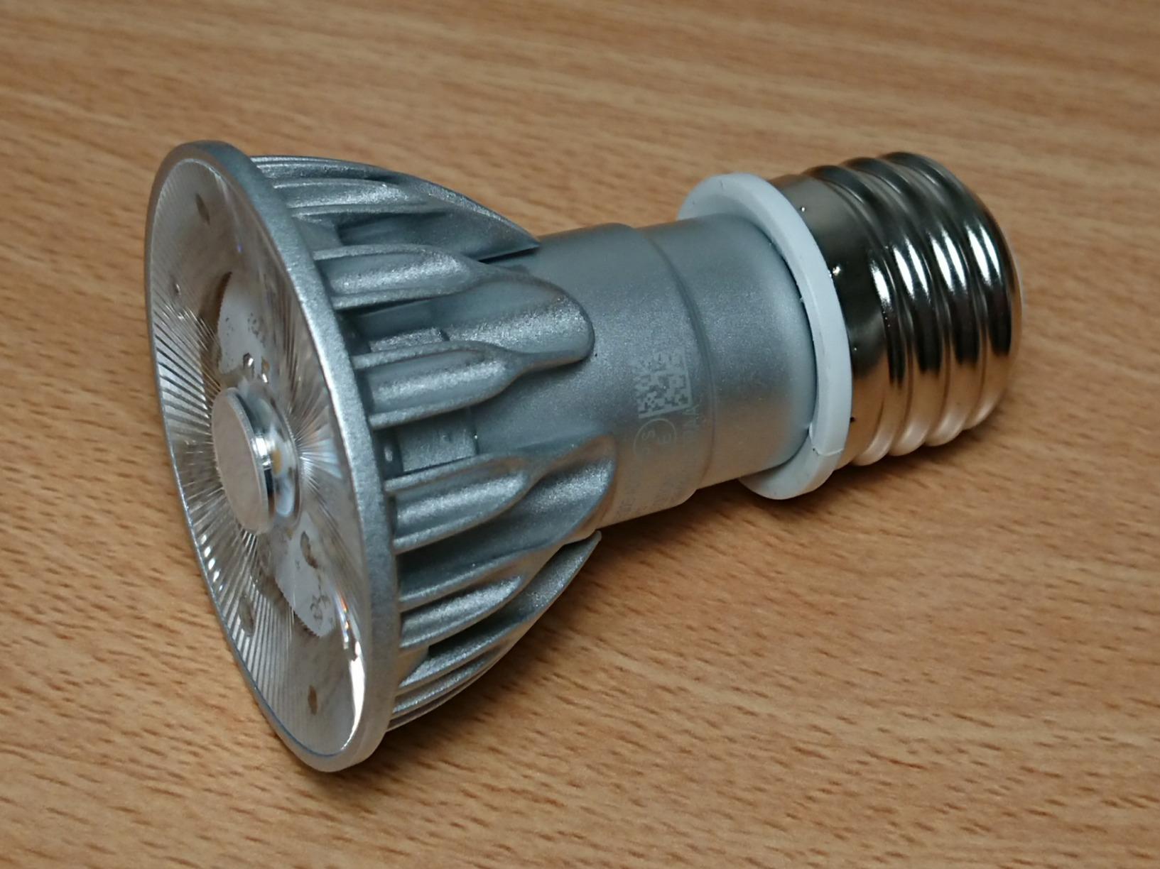 Amazon | 口金変換 アダプター E26-E11 電球 ソケット 口金 照明補助器具 (E26-E11, PC+銅) | SUPCF | 口金変換アダプタ 通販