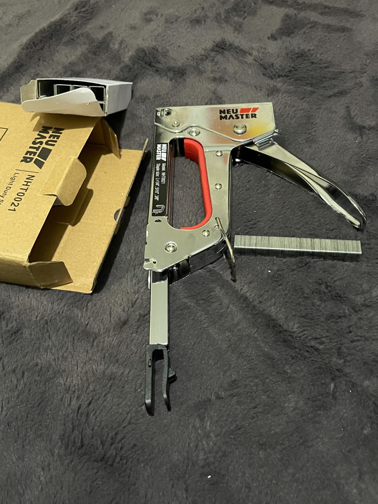 NEU MASTER Light Duty Staple Gun Include1600 pcs Staples, Fabric ...