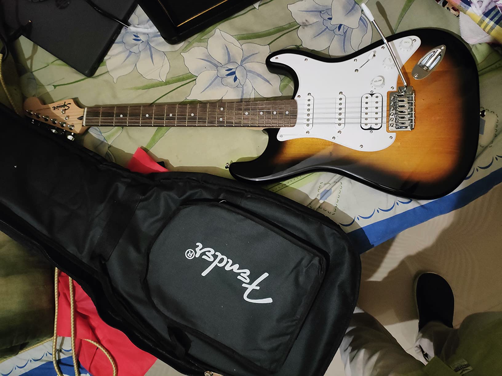 Fender Bullet-HSS-BSB 0370005532 Right Handed Squier Bullet Strat with ...