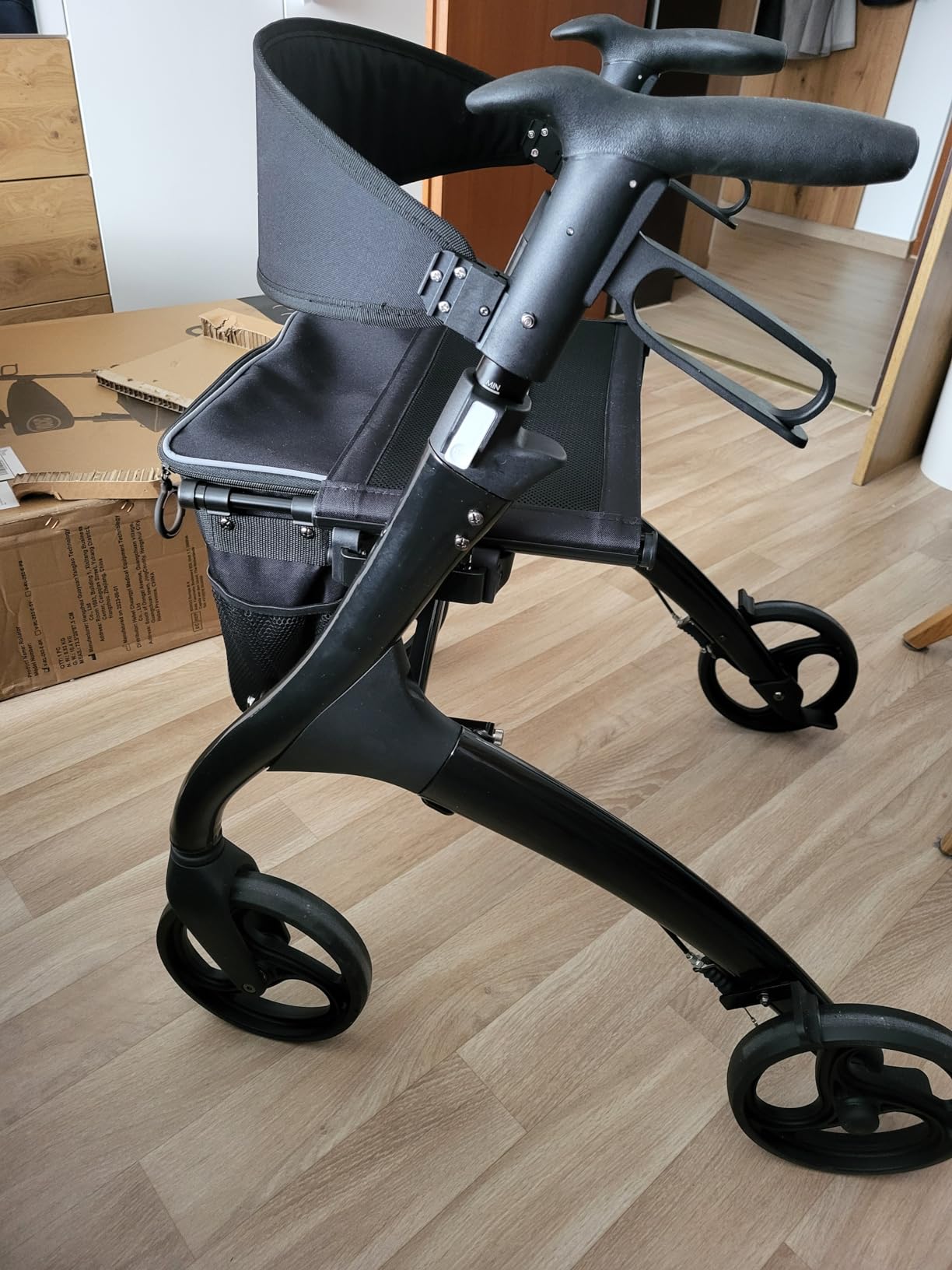 VOCIC Rollator faltbar und leicht mit Sitz Aluminium Rollator leicht klappbar Rollatoren ...