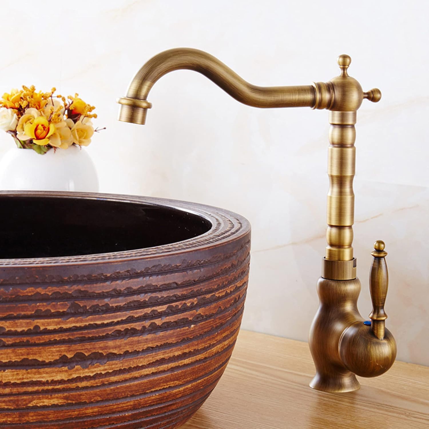 Rubinetto Lavabo Da Appoggio Vintage Europeo In Rame Caldo E Freddo ...