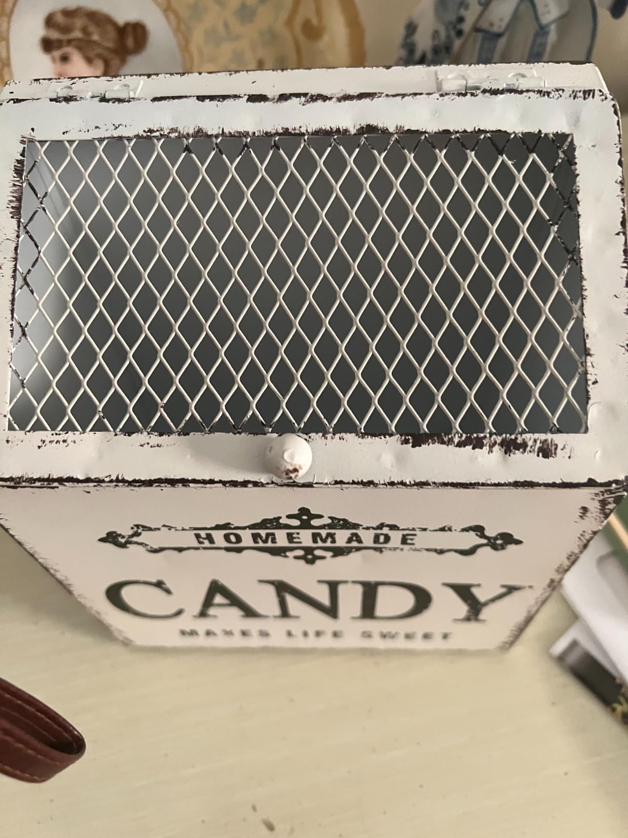 Amazon.com: Treasure Gurus Antique Style Tin Candy Container Storage ...