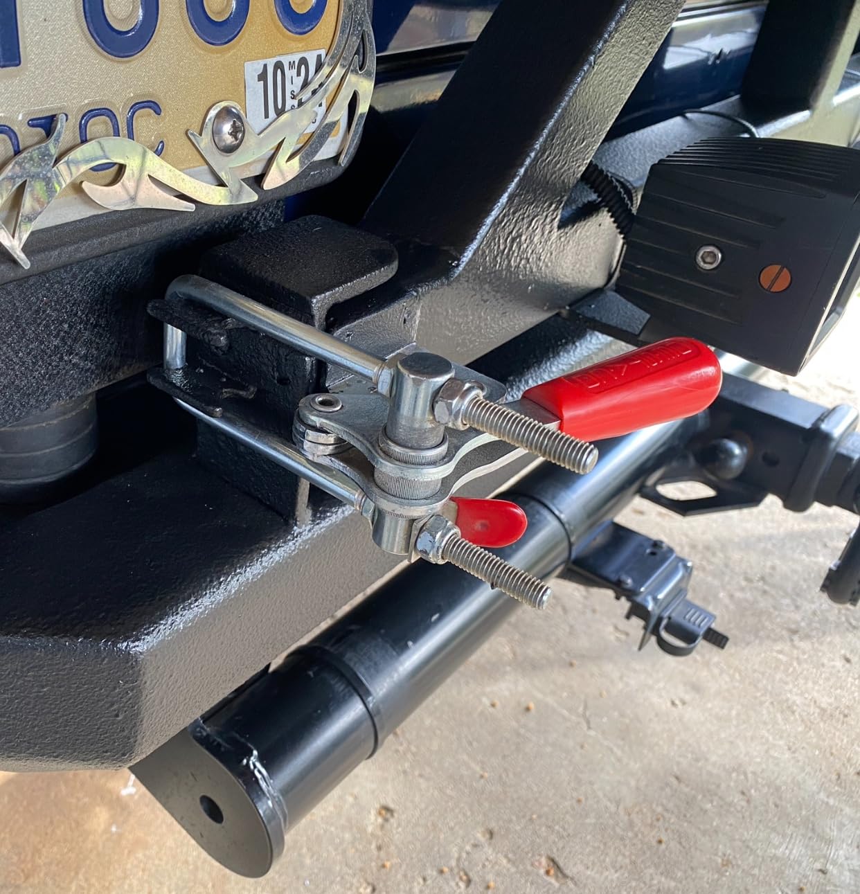 Amazon.com: EMS Offroad Tire Carrier Latch : Automotive