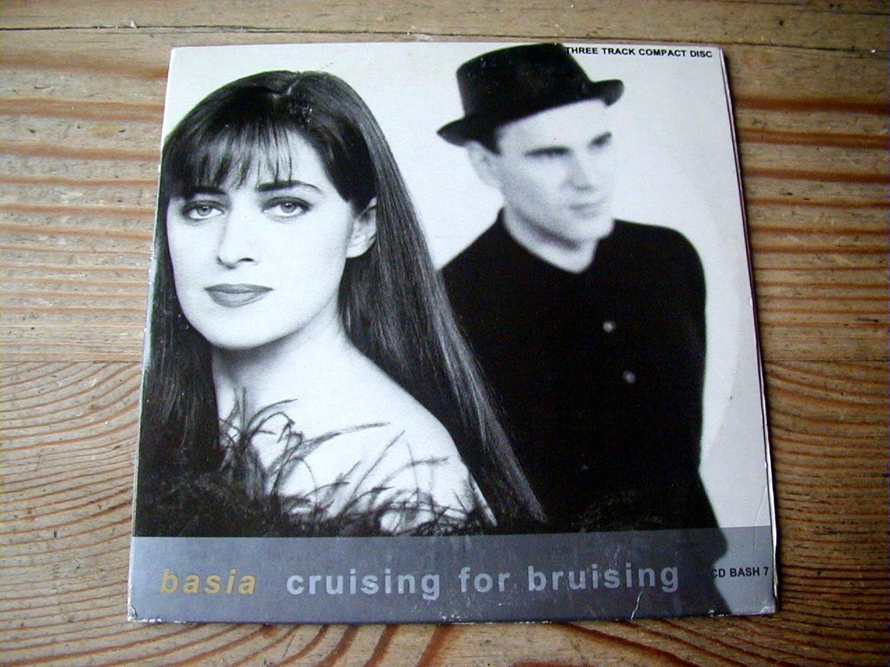 CRUISING FOR A BRUISING 1990 CARD SLEEVE: BASIA: Amazon.it: CD e Vinili}