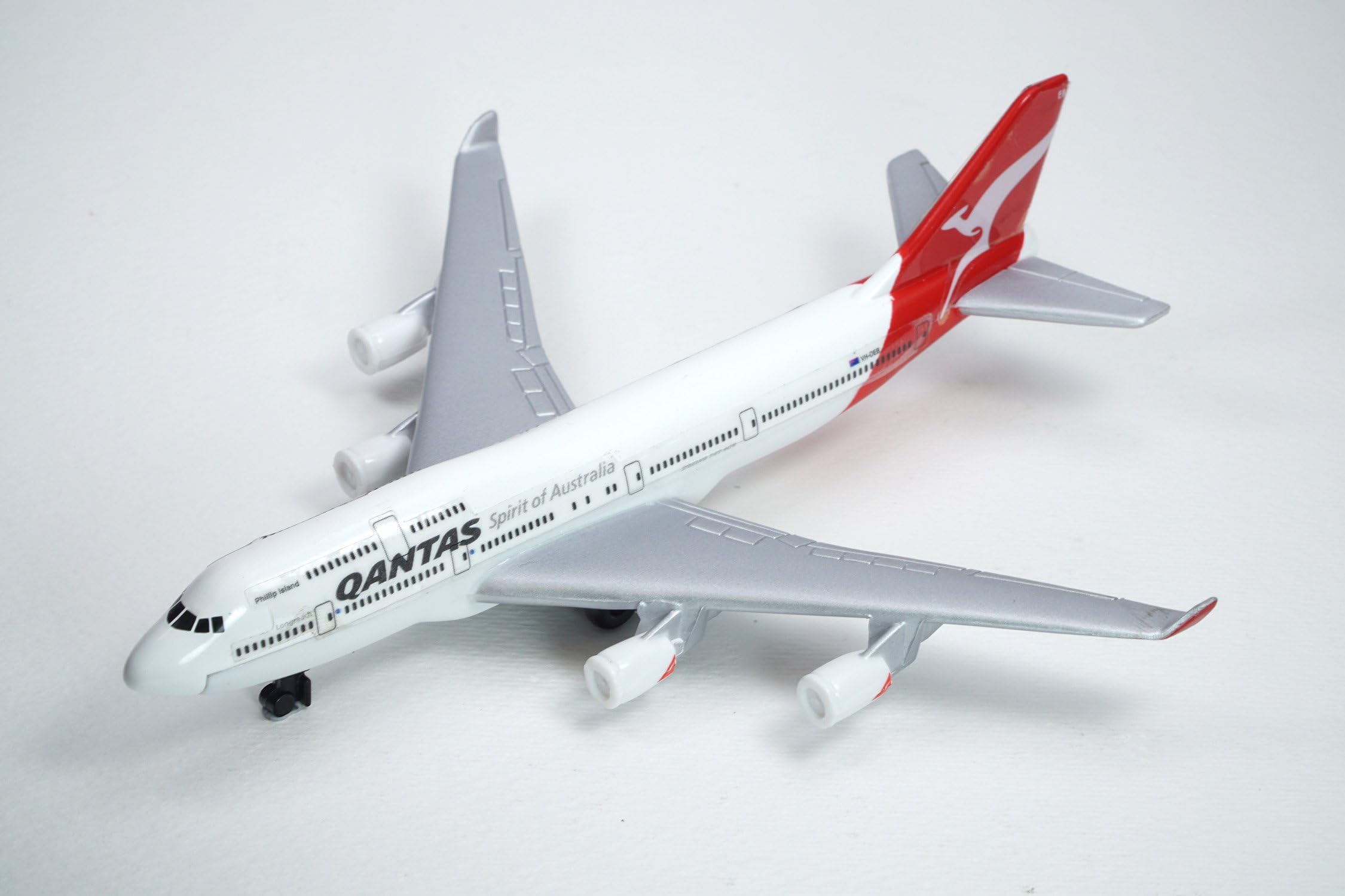 Realtoy Qantas B747 Aeroplane Toy Model : Amazon.com.au: Toys & Games