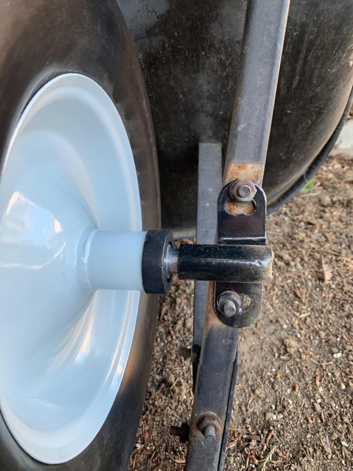 Corona 2506-89: Heavy-Duty Steel Wheelbarrow Axle & Brackets Set in ...