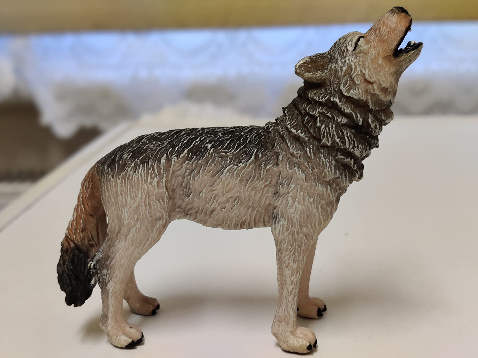 CollectA Timber Wolf Howling : Amazon.co.uk: Toys & Games