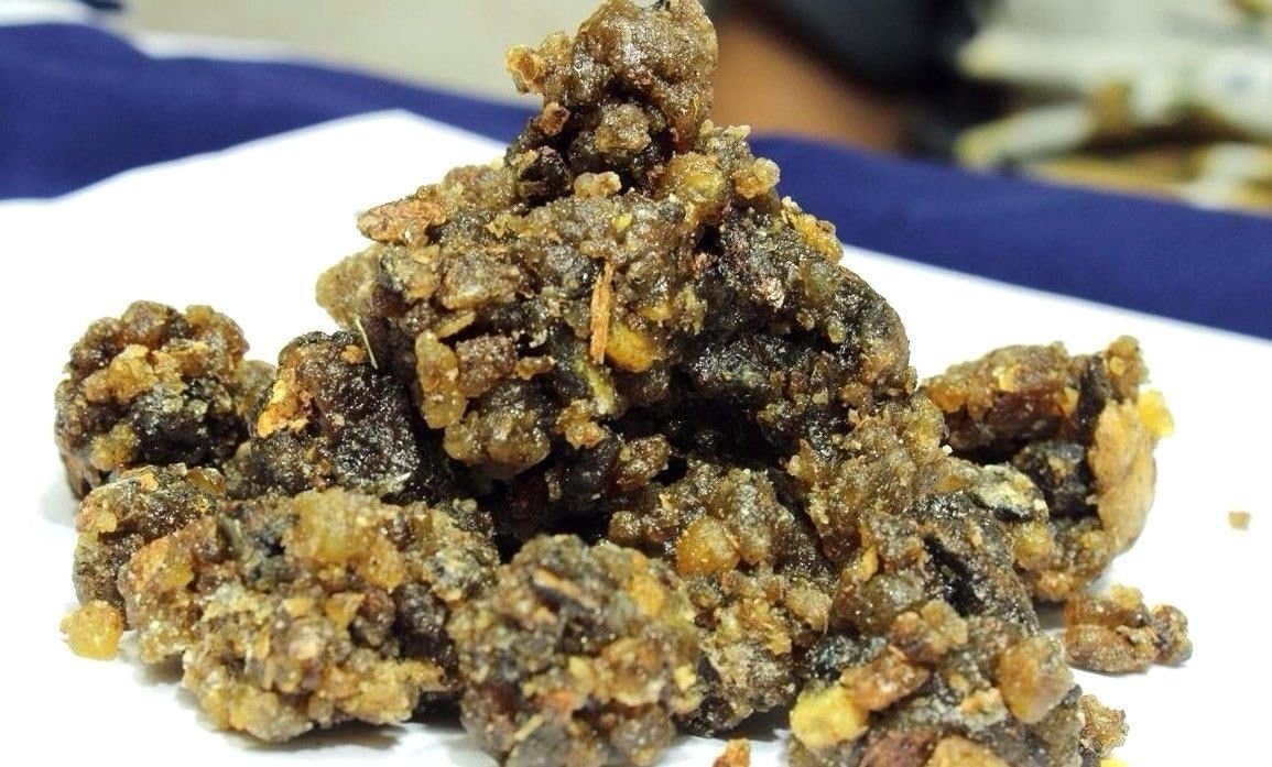 Amazon.com: GUGGUL Incense Resin 450grams DHOOP WORLDWIDE: Home & Kitchen