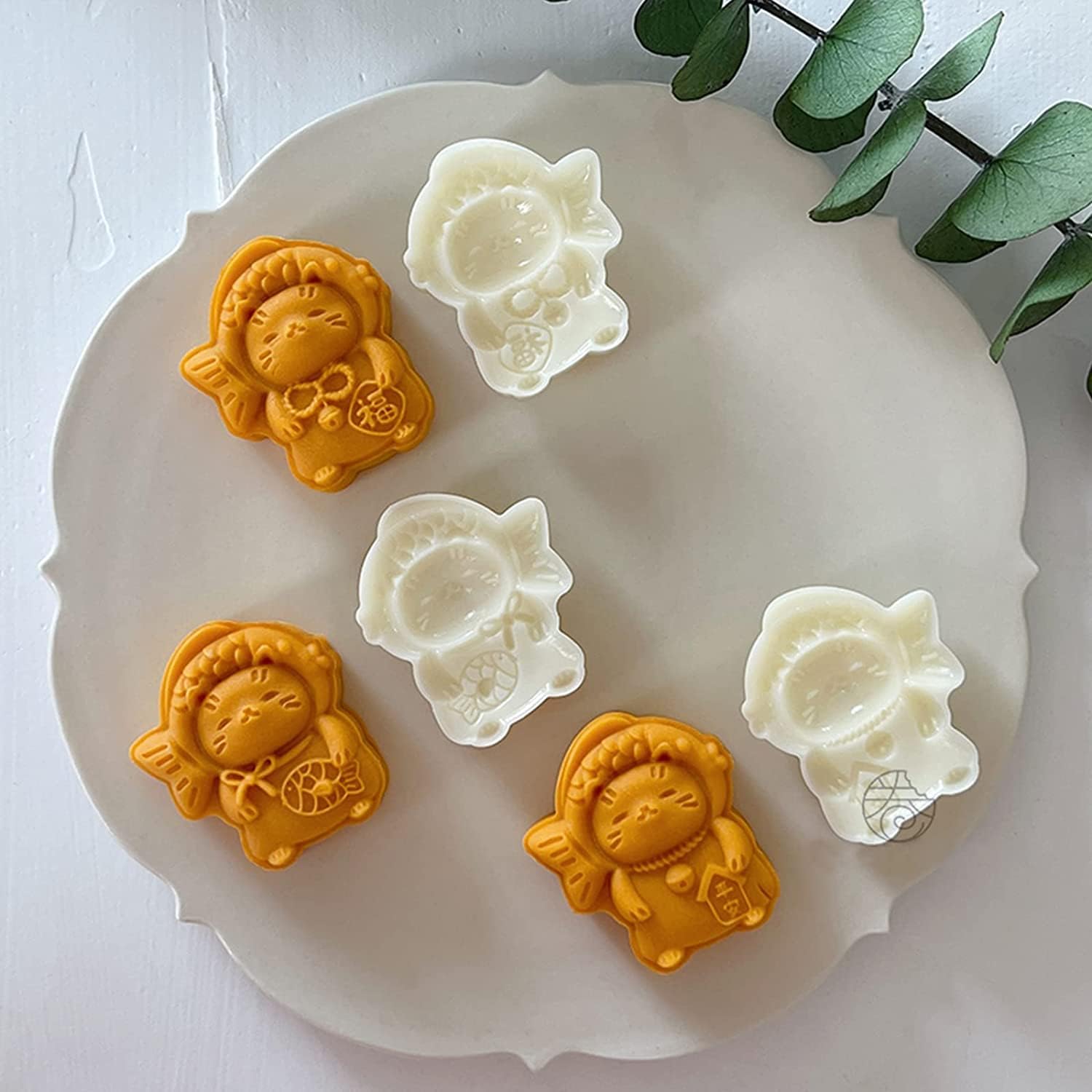 Amazon.com: Animal mid-autumn mooncake press mold, hand-pressed stamp ...