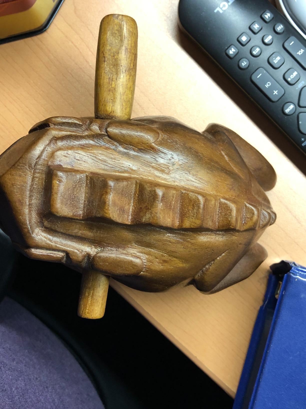 Amazon.com: World Percussion USA Deluxe Small 2" Wood Frog Guiro Rasp ...