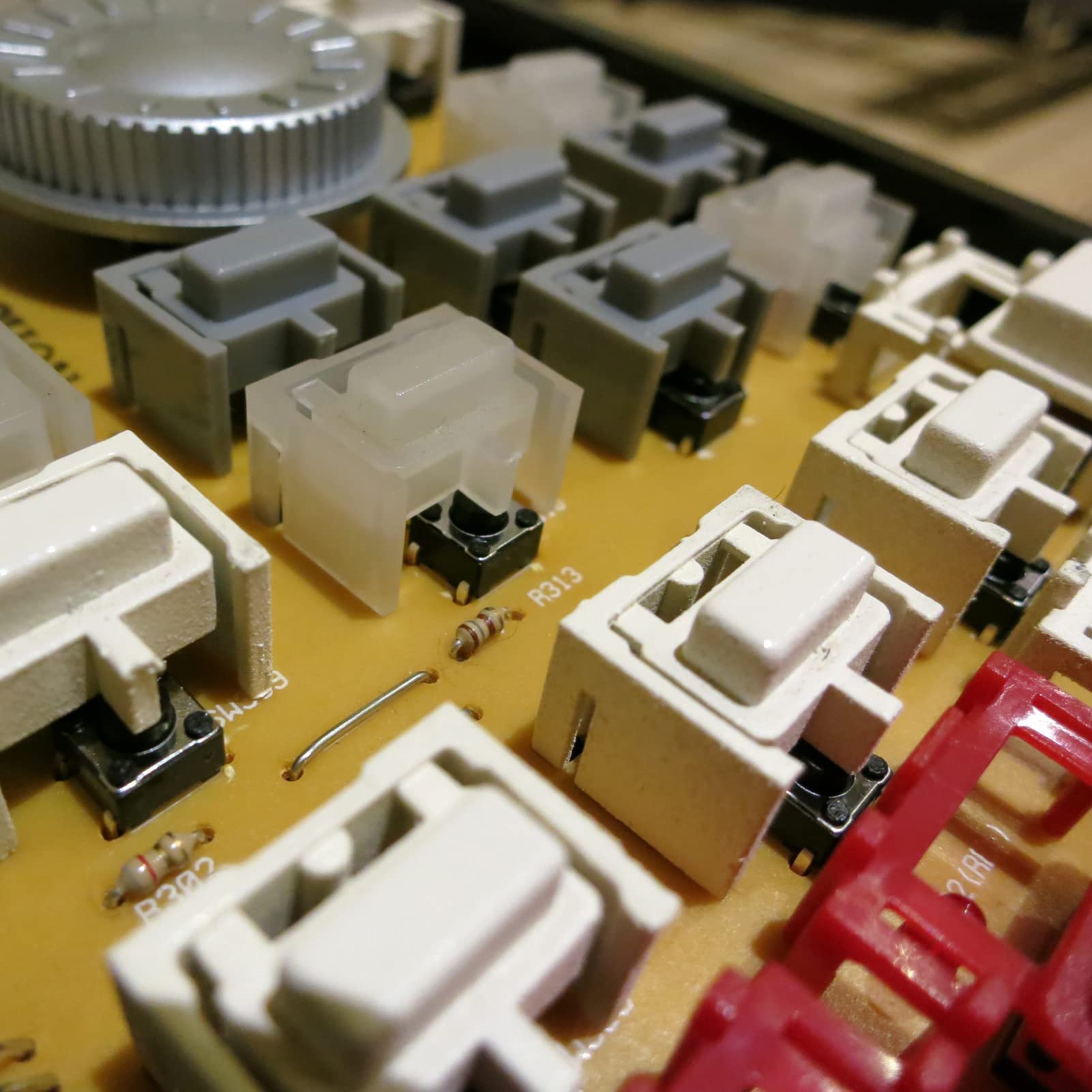 Snapklik.com : 12 Values 240pcs Momentary Tactile Push Button Switch ...