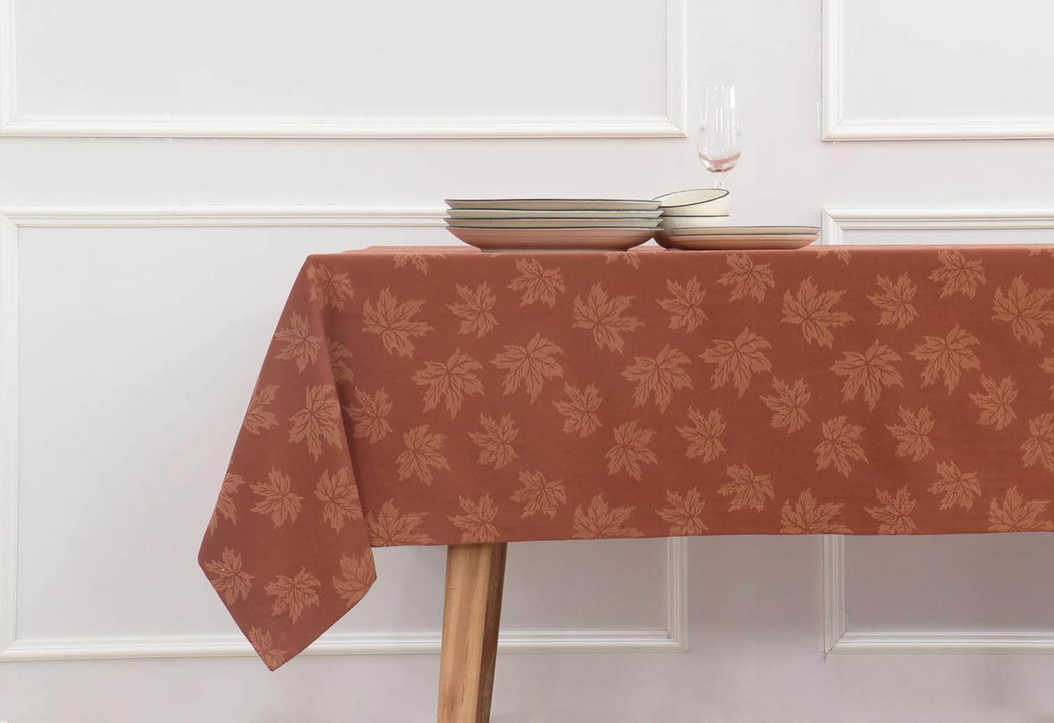 Amazon.com: PurpleEssences Rustic Damask Maple Leaves Fall Tablecloth ...