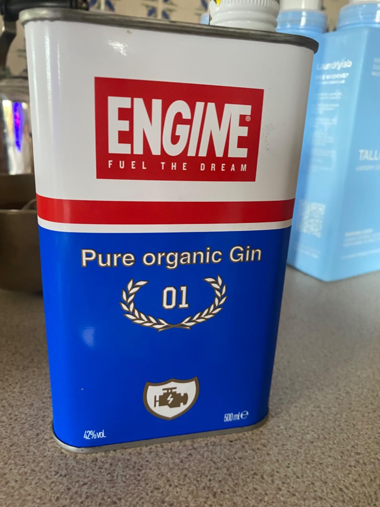 Engine Pure Organic Gin - London Dry Gin with Italian Ingredients, Juniper Hints with Floral ...