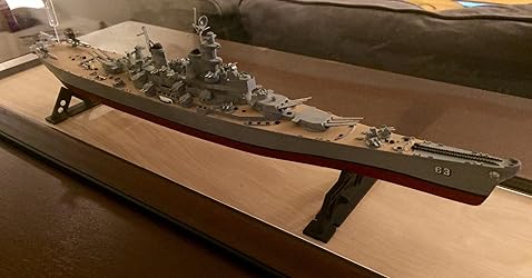Amazon.com: Level 4 Model Kit USS Missouri Battleship The Mighty Mo' 1/ ...