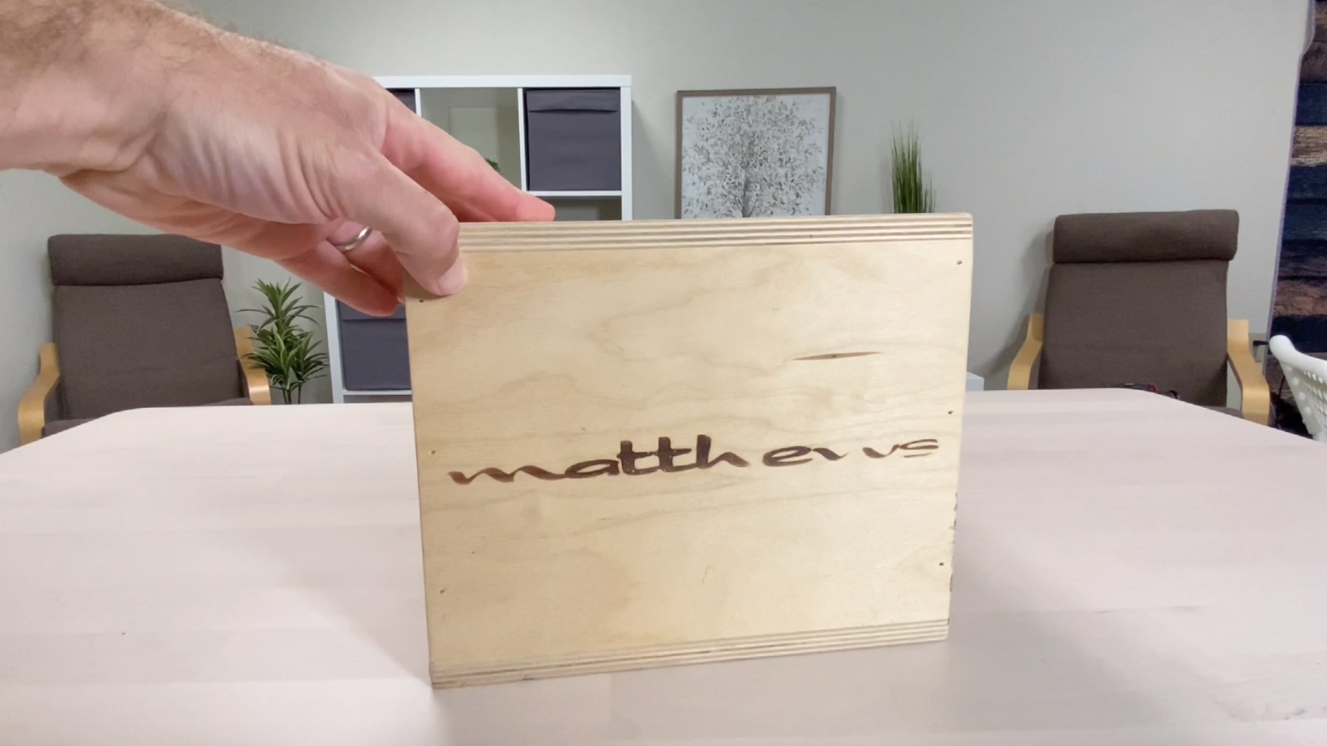 Watch REVIEW Matthews Apple Box on Amazon Live