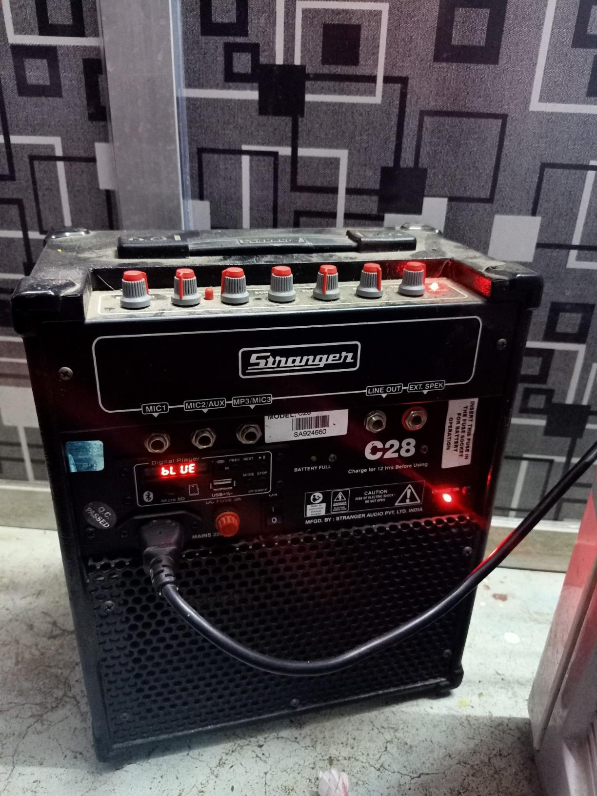 Stranger Cube C28, With Echo And Battery Backup,3 Input Guitar Amplifier, Black : Amazon.in ...