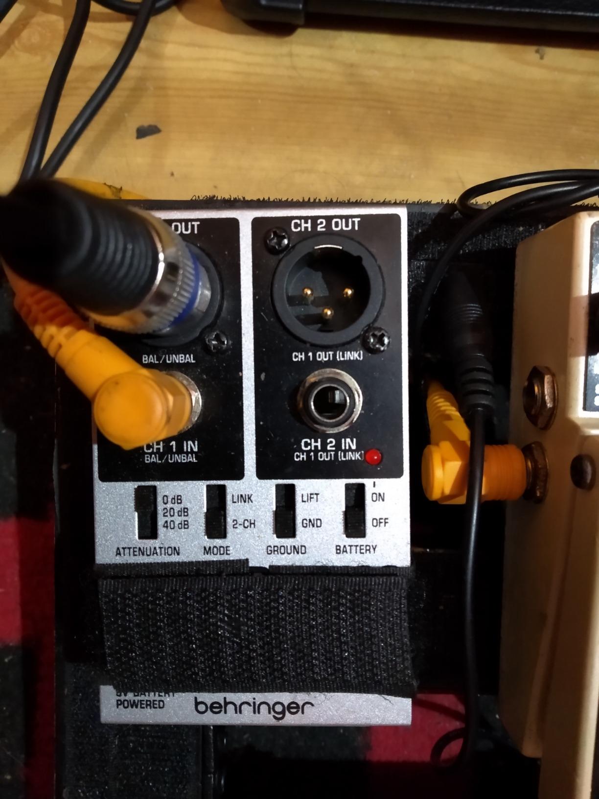 Behringer ULTRA-DI DI20 Professional Active 2-Channel DI-Box/Splitter ...