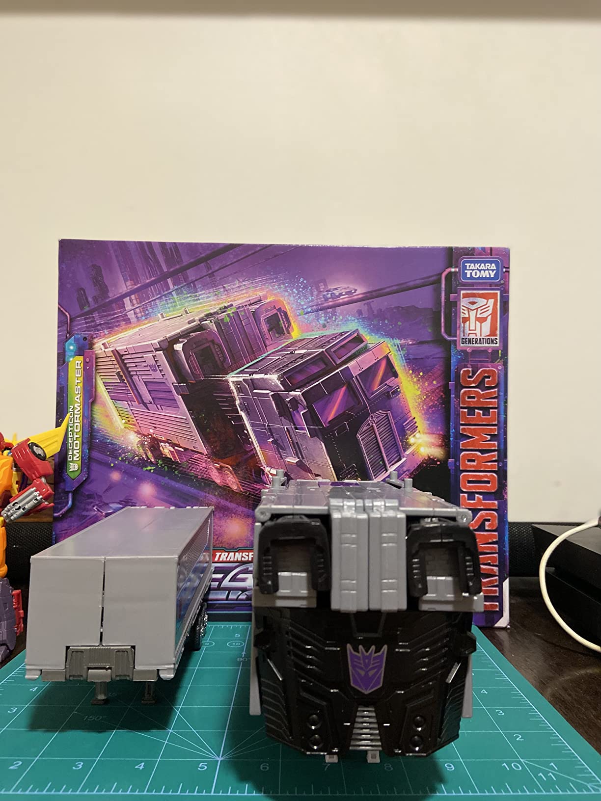 $18/mo - Finance Transformers Toys Generations Legacy Series Commander ...