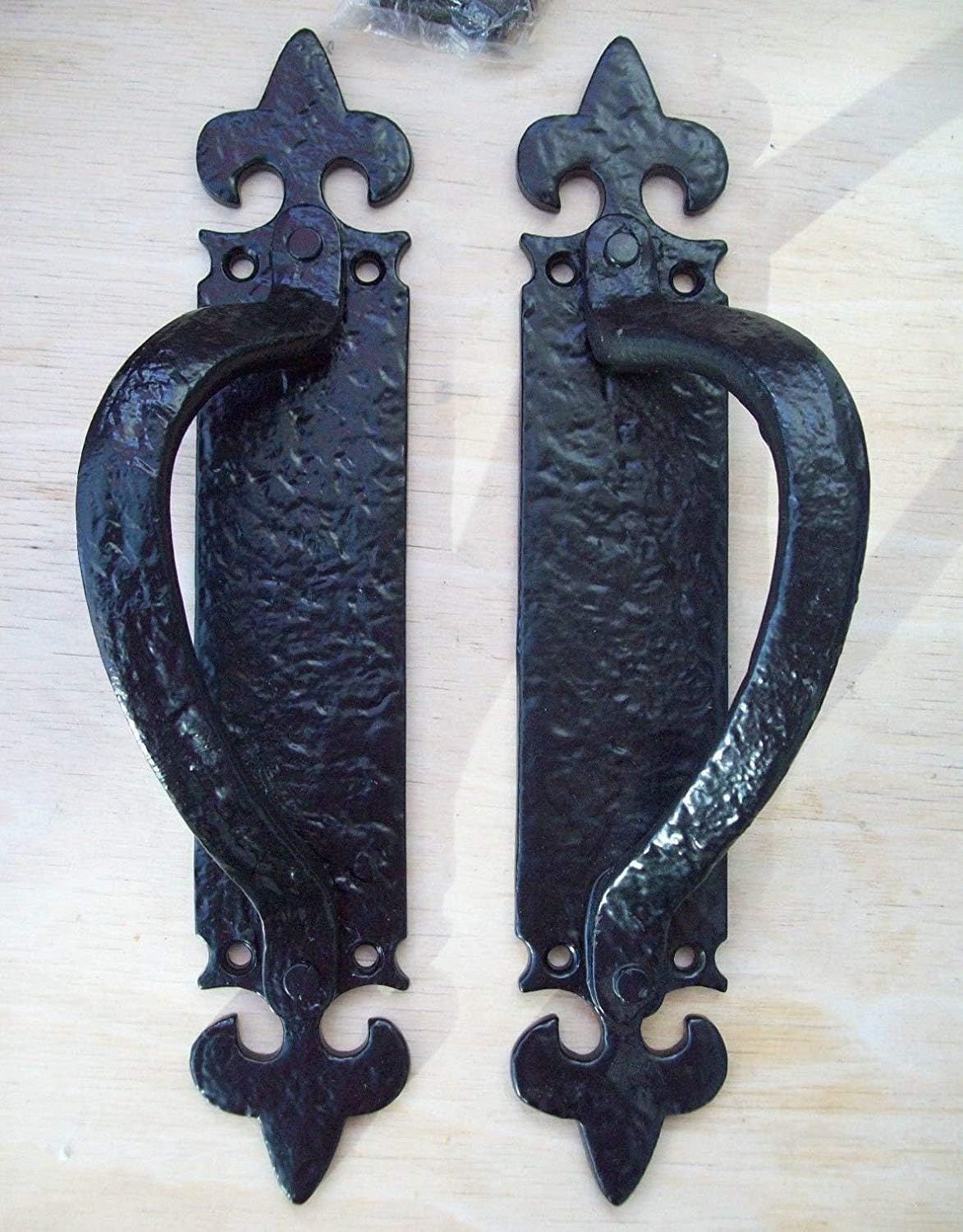 Ironmongery World 2 x Rustic Cast Iron Door Handles - Fleur De Lys ...