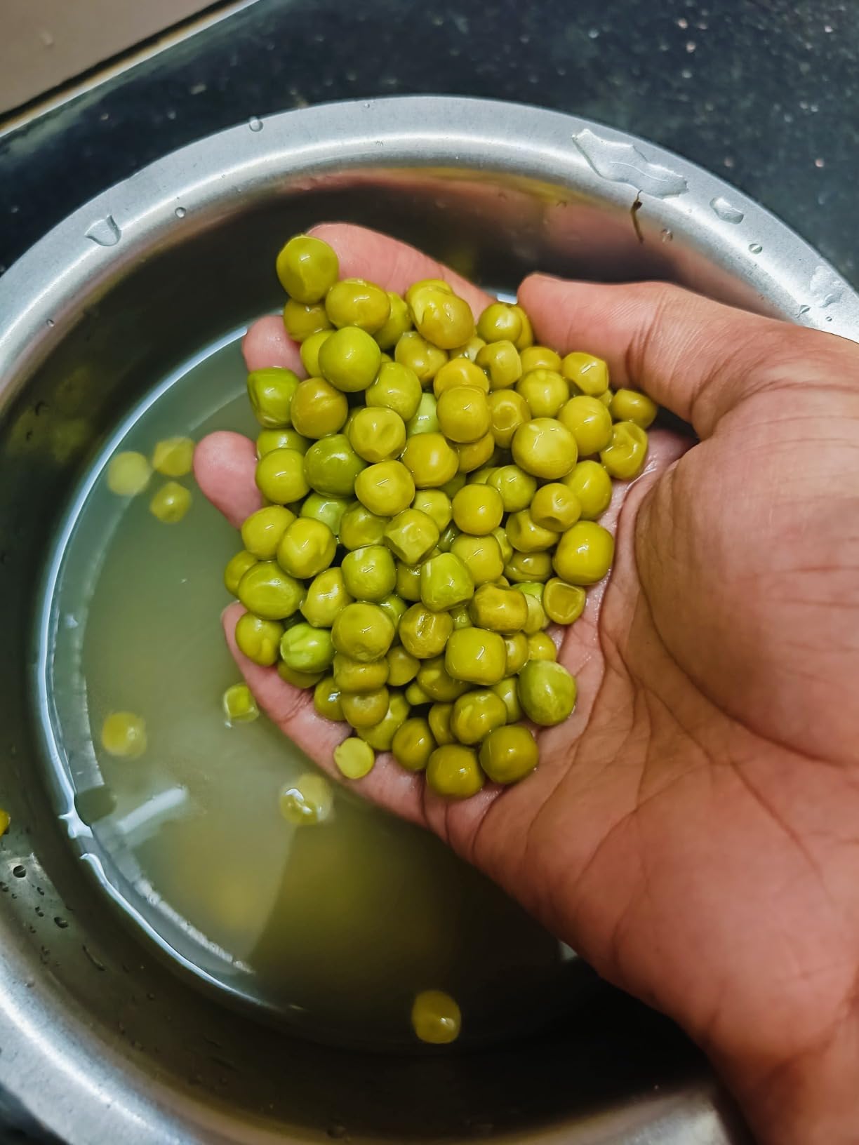 Farmland Frozen Green Peas, Ready to Cook Frozen Vegetable, 500g ...