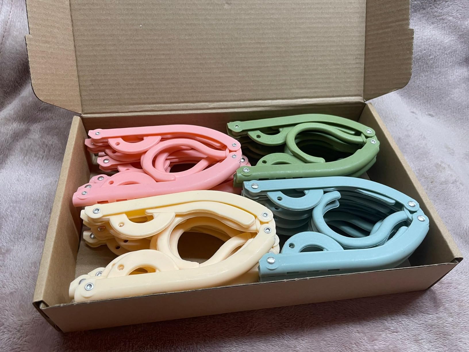 Konxi 20 Pcs Portable Travel Hangers, Portable Folding Plastic Clothes ...