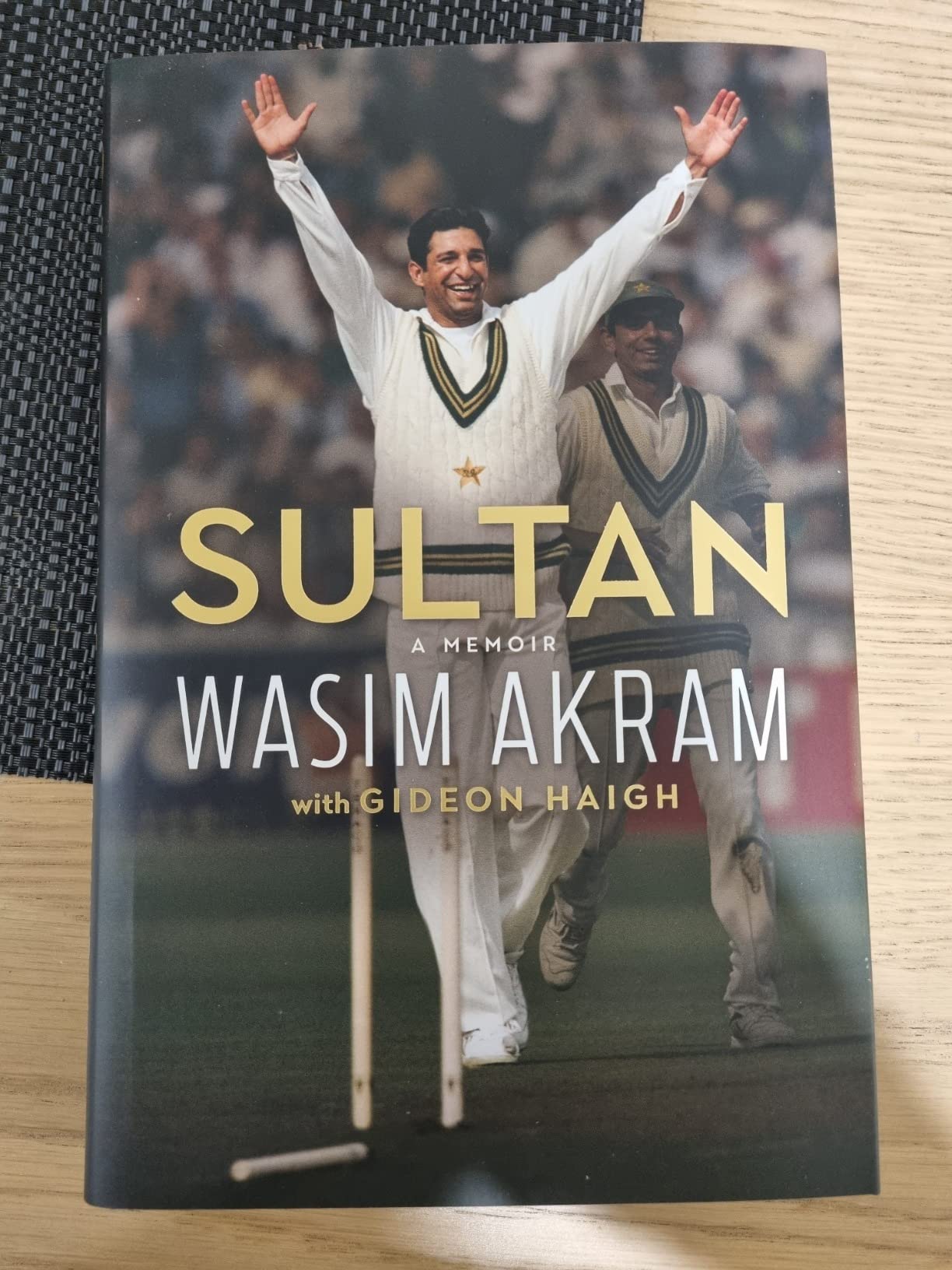 Sultan: A Memoir : Akram, Wasim, Haigh, Gideon: Amazon.com.au: Books