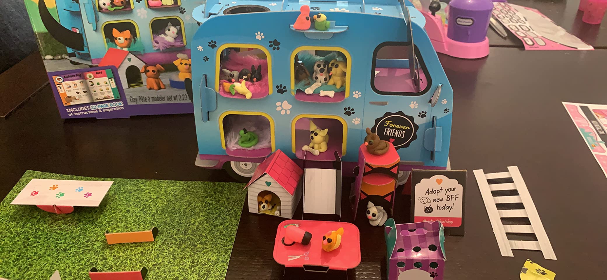 Klutz Mini Clay World Pet Adoption Truck ( Craft Kit) : Amazon.com.au ...